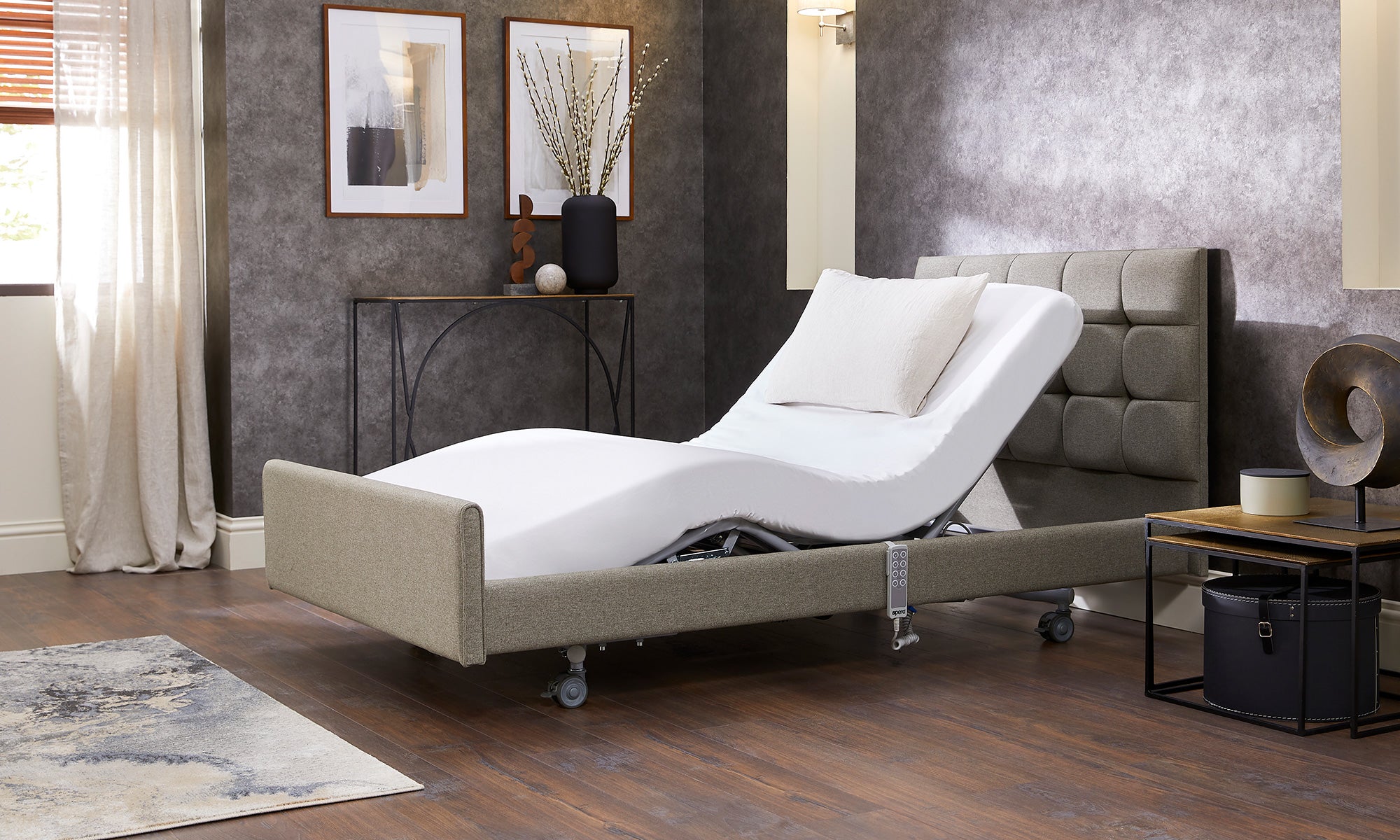 Profiling Adjustable Bed: Opera Signature Comfort - Unique Mobility